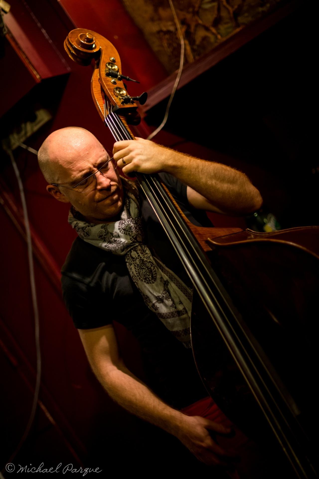 Moon Chung-hee (poète coréenne) & Sébastien Boisseau (contrebassiste ...